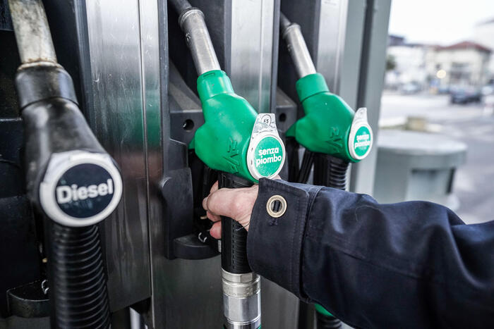 Caro carburante, in Sicilia «i prezzi più alti d'Italia»