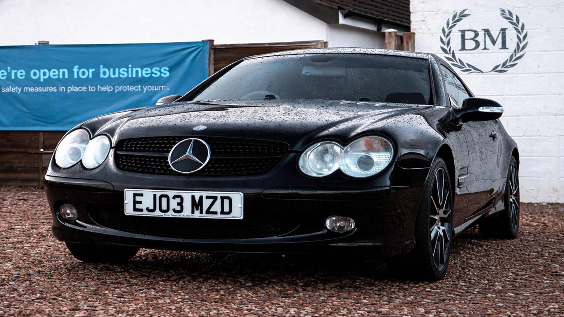 A Mercedes SL500 reveals a stolen record