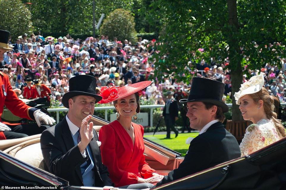 Body language expert: Kate and Beatrice's 'awkward' day at Royal Ascot