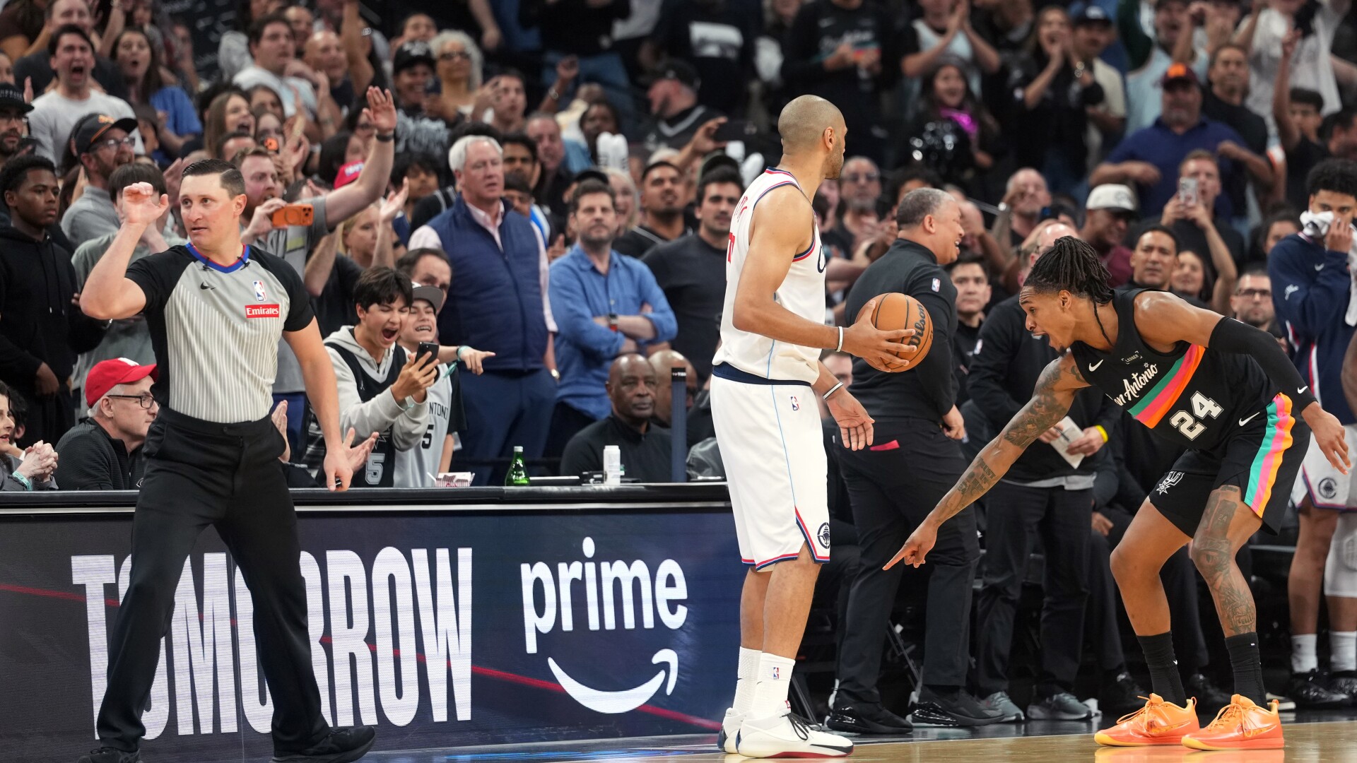 Ugly ending for LA Clippers in road loss to Spurs