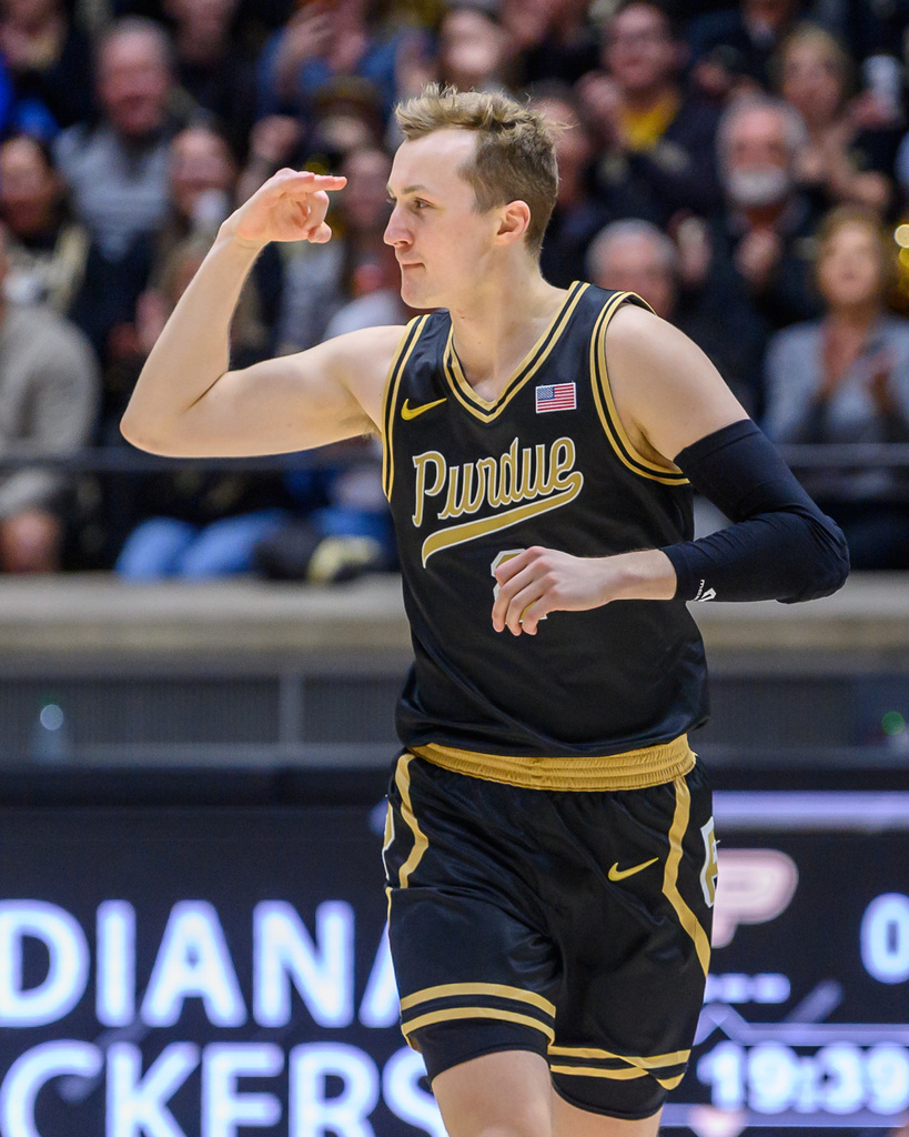 Wisconsin uses record-breaking 18 3-pointers to beat No. 15 Purdue 97 ...