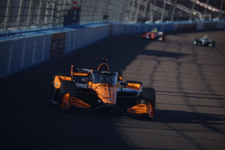 IndyCar race results, finishing order from Phoenix Raceway