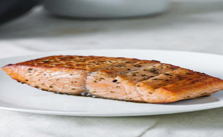 Should you eat salmon skin? Nutrition experts reveal the surprising ...