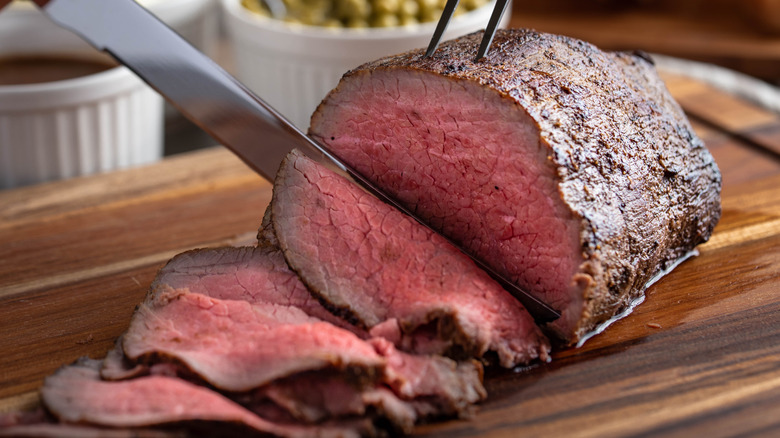The Fast Food Roast Beef Chain Piling Juicy Sandwiches Long Before Arby's