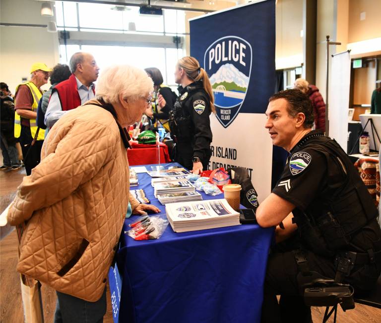 Mercer Island Senior Resource Fair draws a big crowd