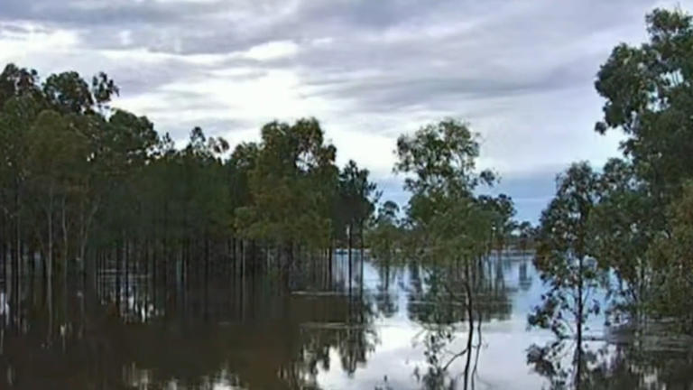 'Stay inside': Large parts of Queensland brace for severe rain, flash ...