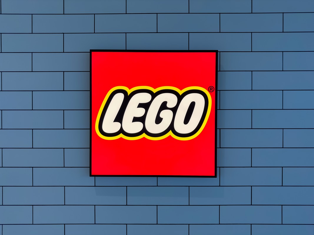 Amazon is selling an 'adorable' 258-piece LEGO set perfect for rabbit ...