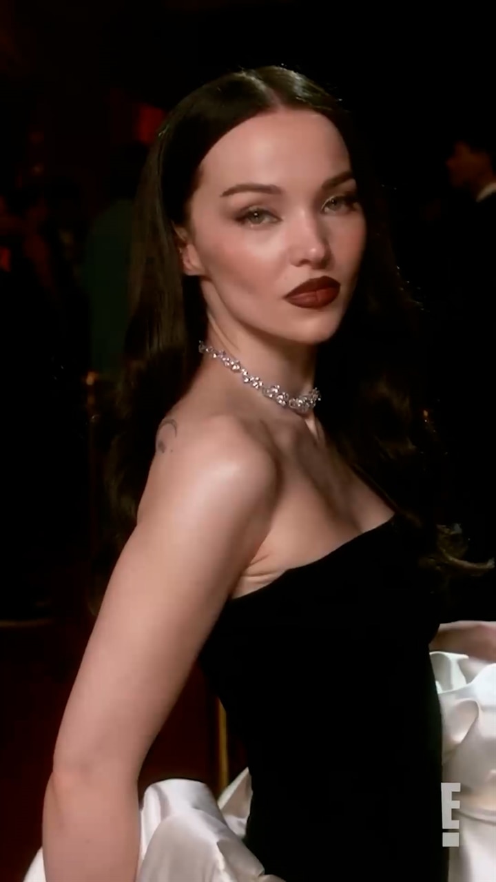 Dove Cameron made the Glambot look effortless