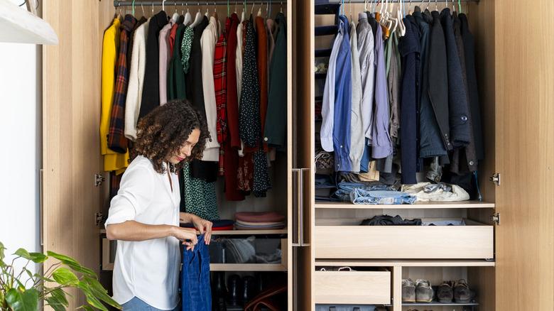 21 mistakes everyone makes when organizing their closet
