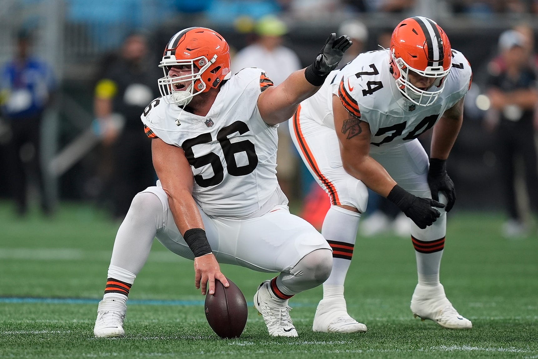 Browns' starting center could already be on roster despite late injury
