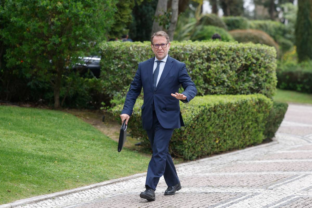 Tortura na esquadra do Rato: ministro revela que pode haver mais ...