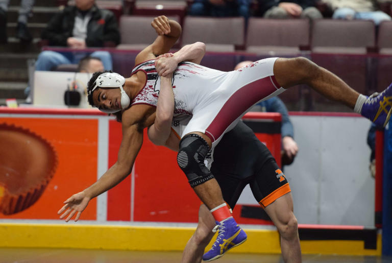 PIAA 3A wrestling championships: Boiling Springs’ Longenberger, State ...