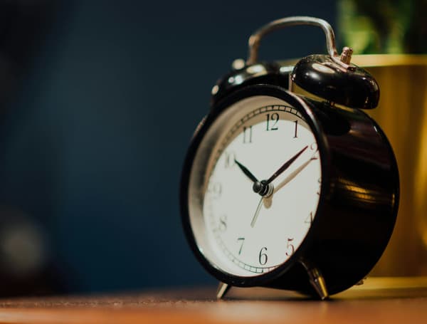 Spring forward: Clocks shift tonight as daylight saving time returns