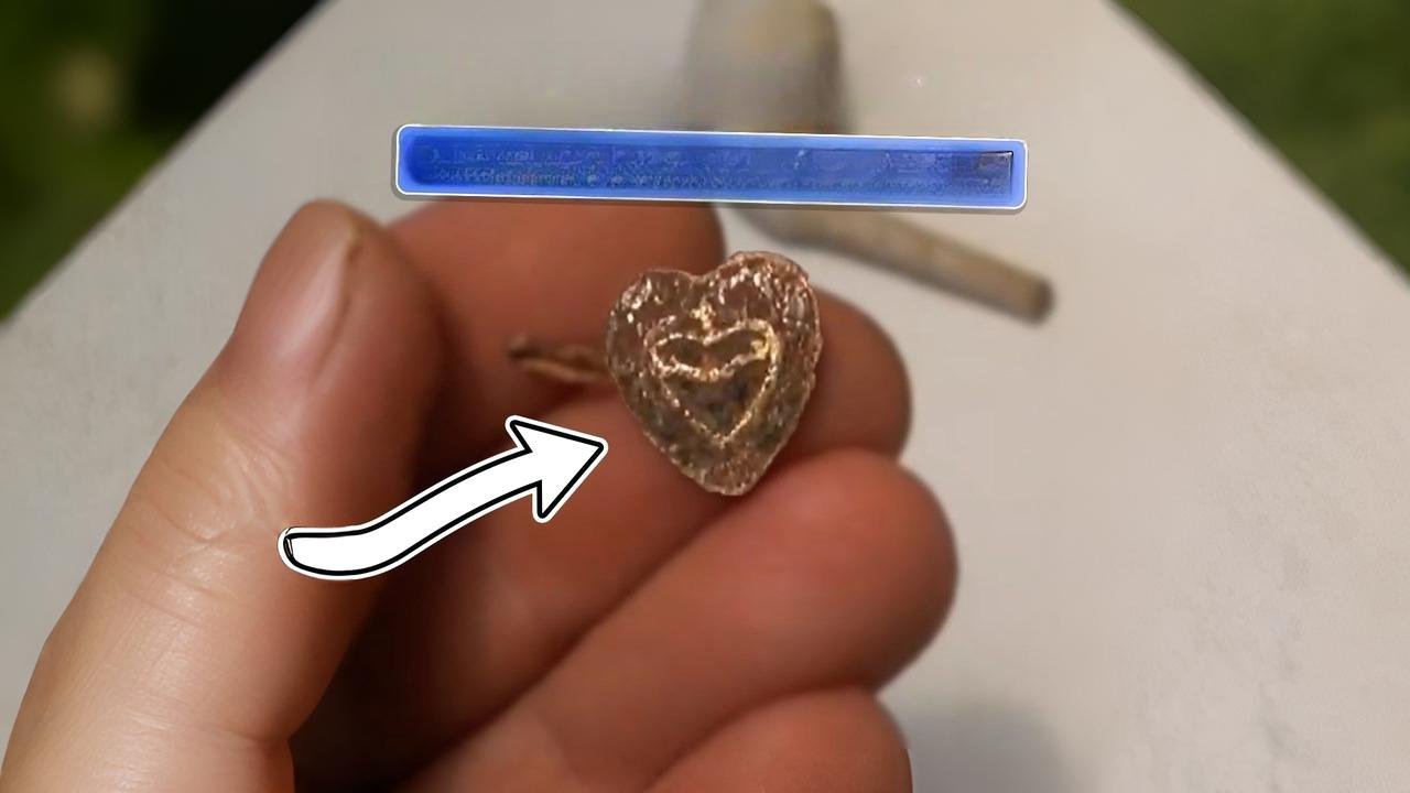 I found a detailed heart pin on the foreshore of the Thames