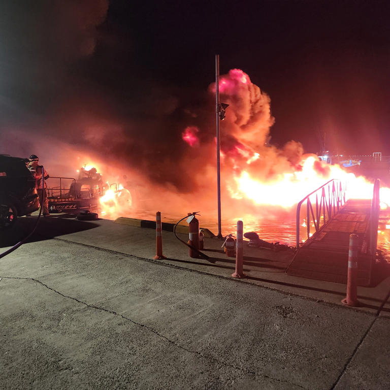 Fire at Geoje's Daeport Harbor extinguished after 1 hour 30 minutes