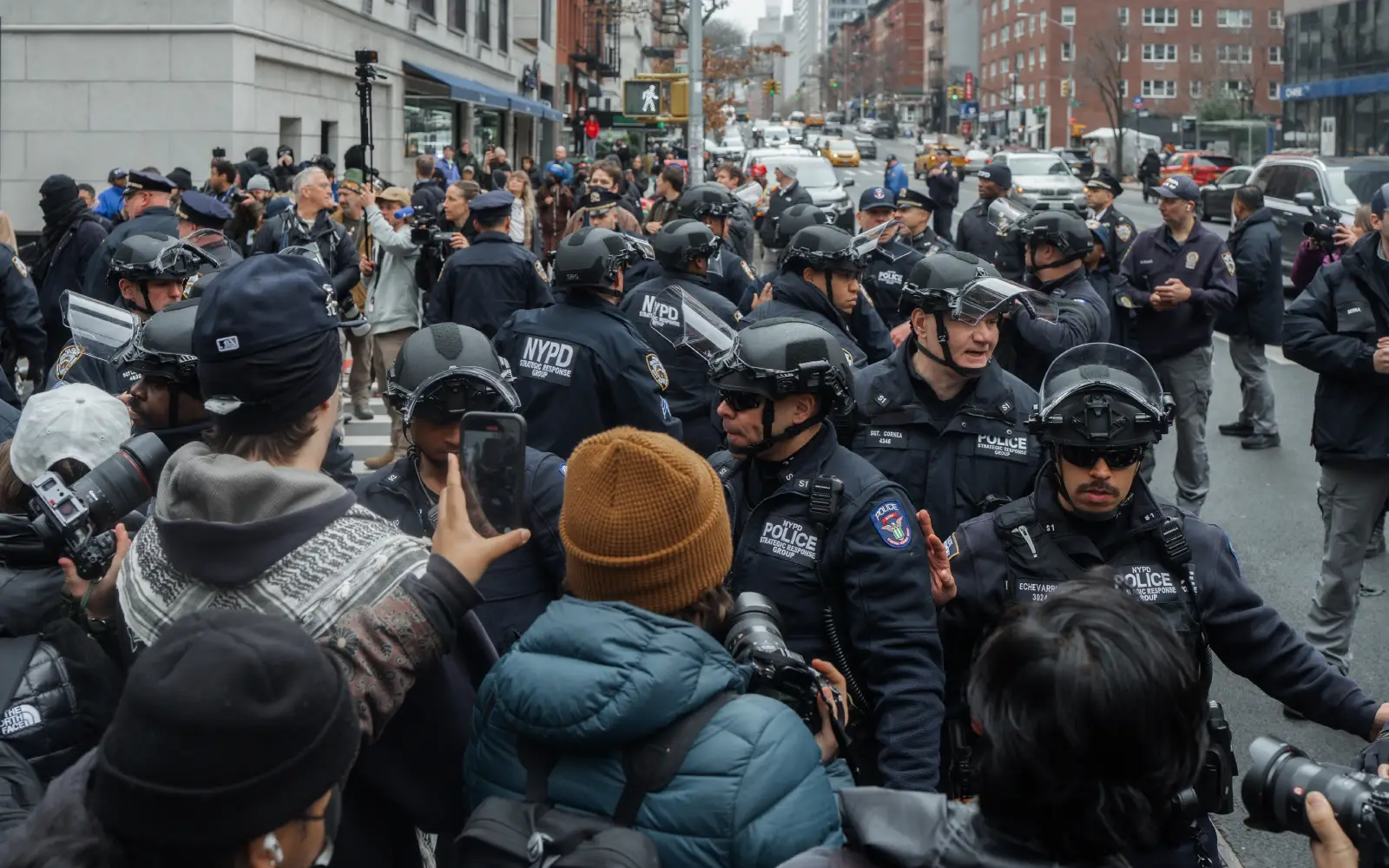 NY police detain man for throwing 'ignited' devices near anti-Muslim ...