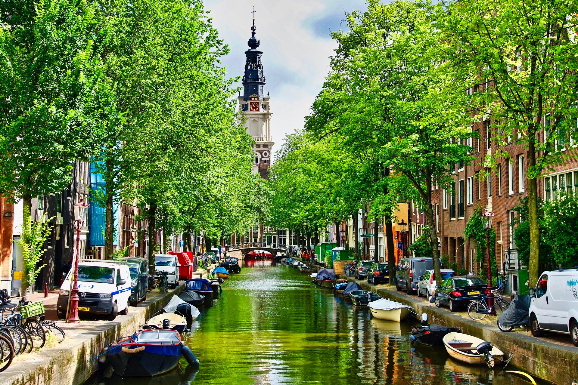 10 countries that make traveling abroad almost too simple
