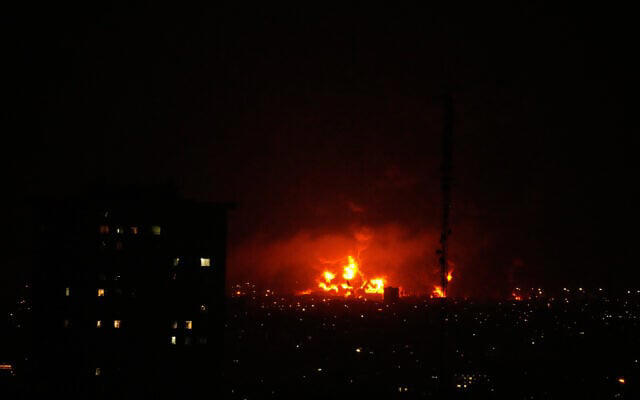 Black clouds over Tehran rain down oil drops after Israel strikes oil ...