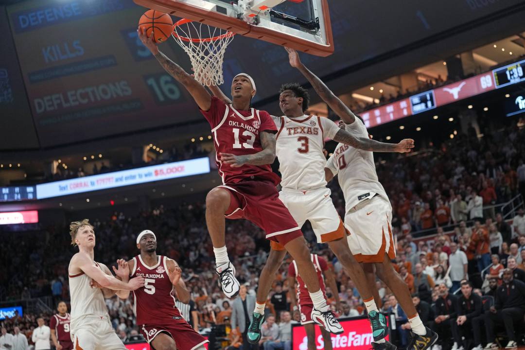 Dailyn Swain named SEC newcomer of the year, Longhorns take on Ole Miss ...