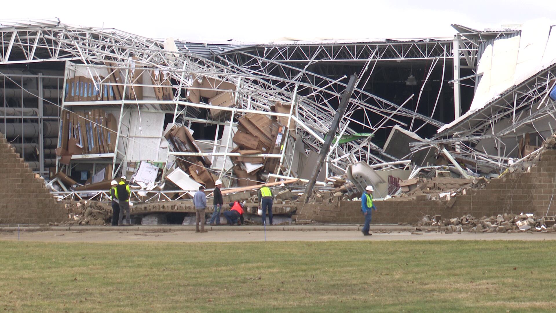 Community begins cleanup after devastating tornado in Three Rivers