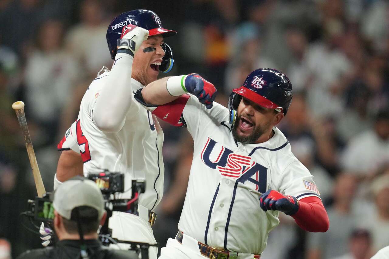 Kyle Schwarber's home run sparks US to 9-1 win over Great Britain in ...