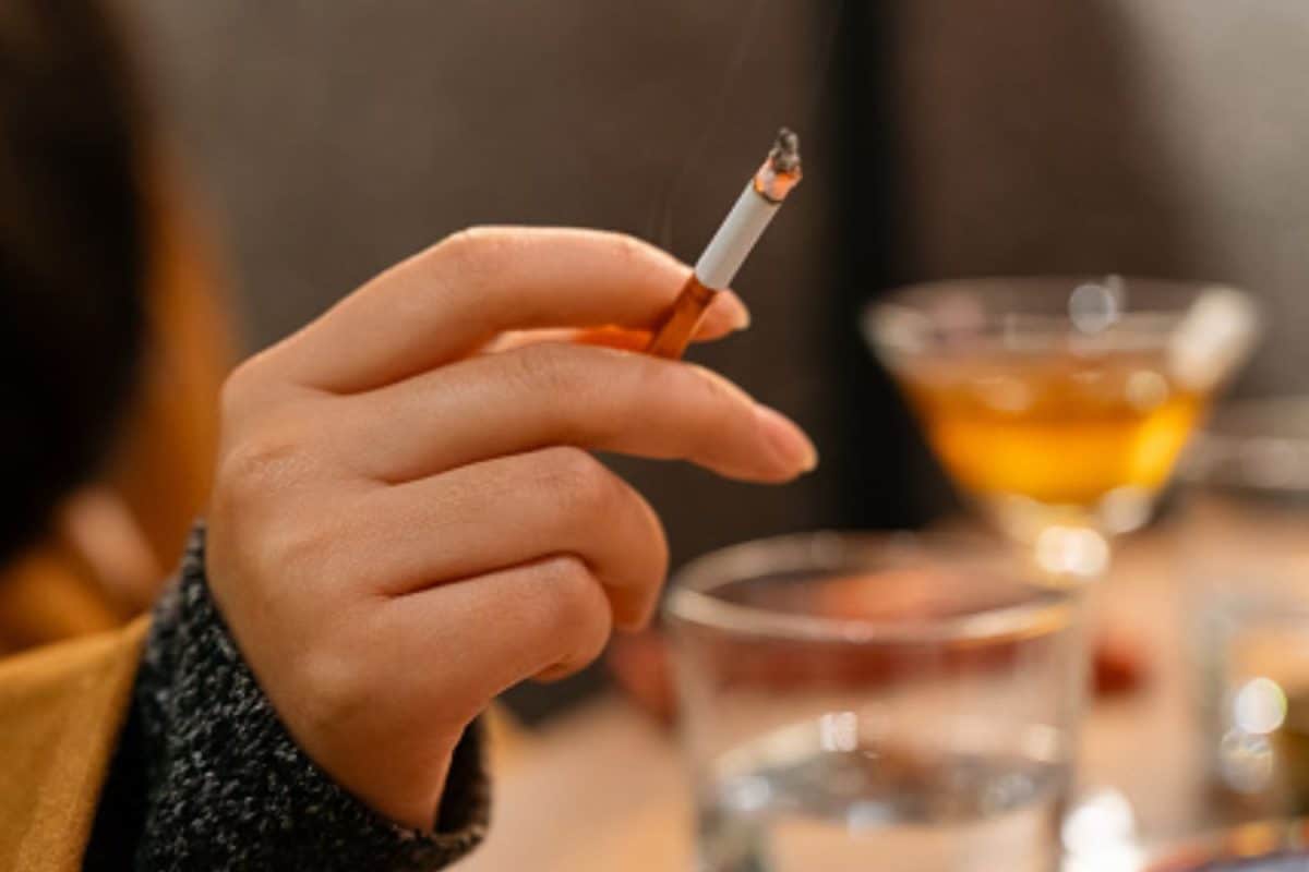 Bengaluru police crack down on public smoking: 295 fined, 40 cases ...