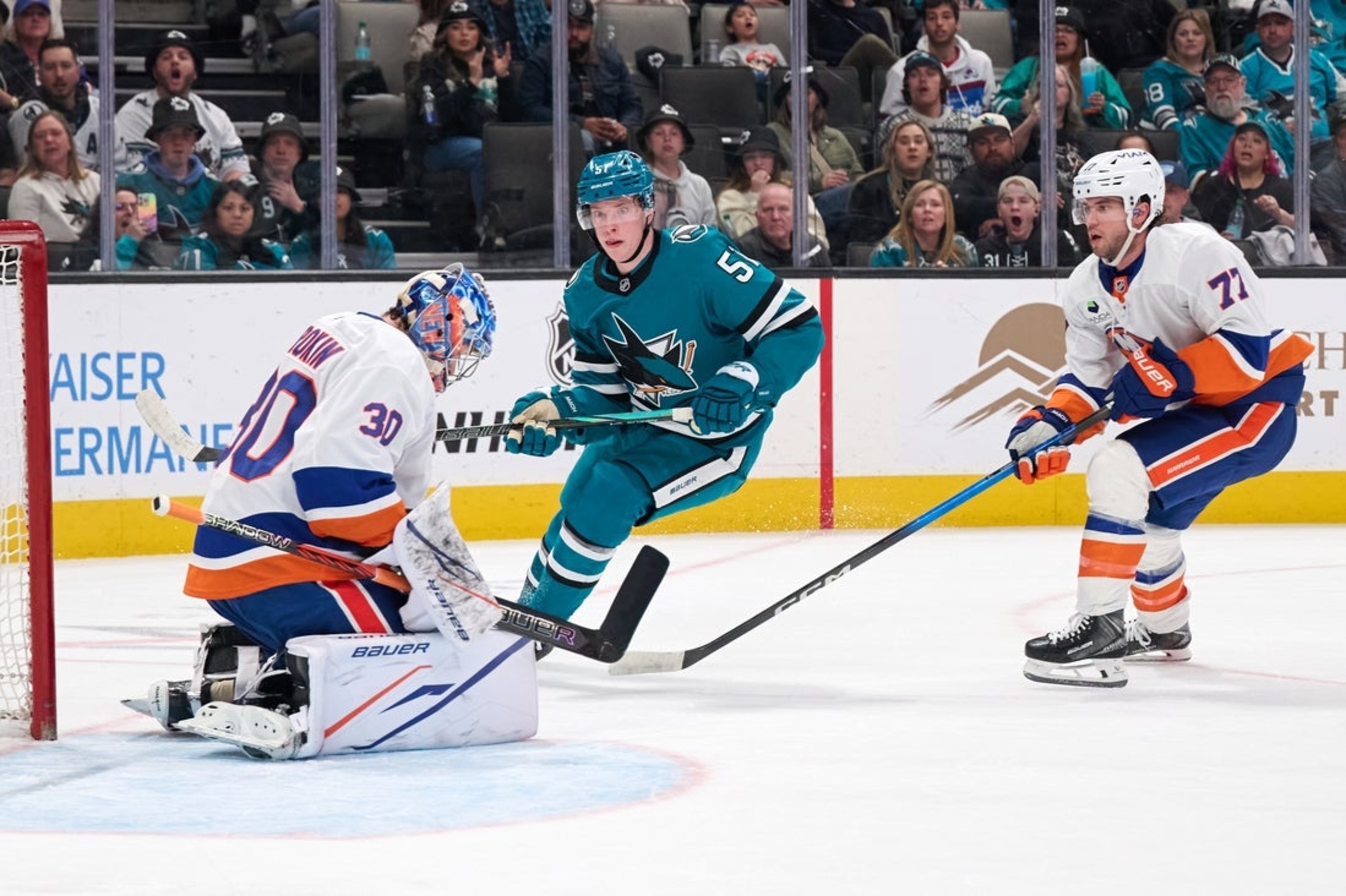 Islanders improve to 9-0 in OT with Bo Horvat game-winner vs. Sharks