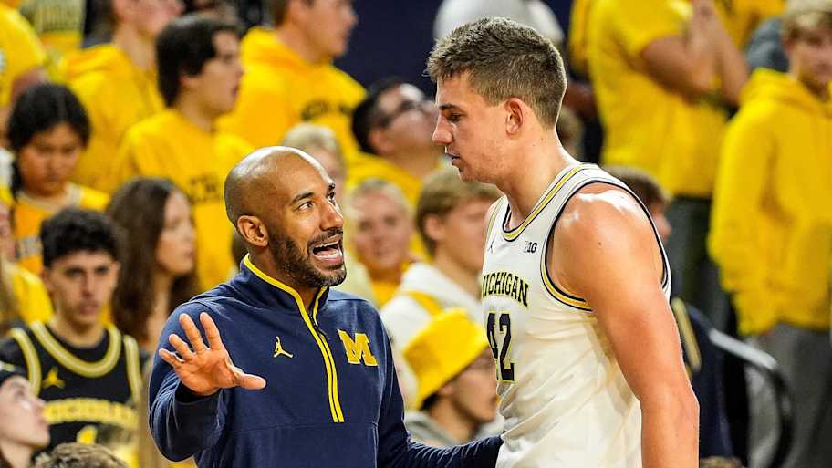 Michigan basketball coach reportedly emerging as frontrunner for Oregon ...