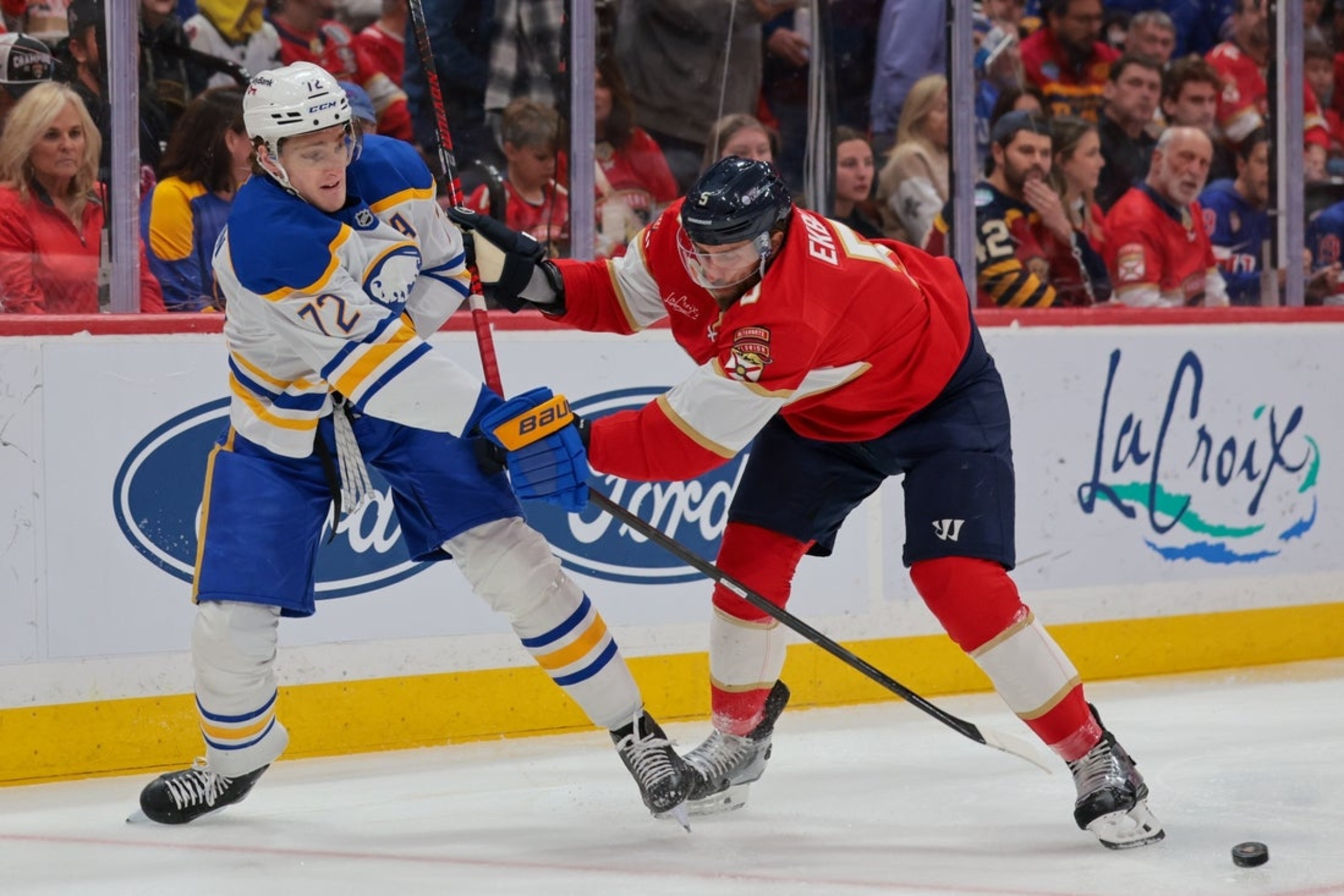 Atlantic Division lead on line when Lightning, Sabres meet