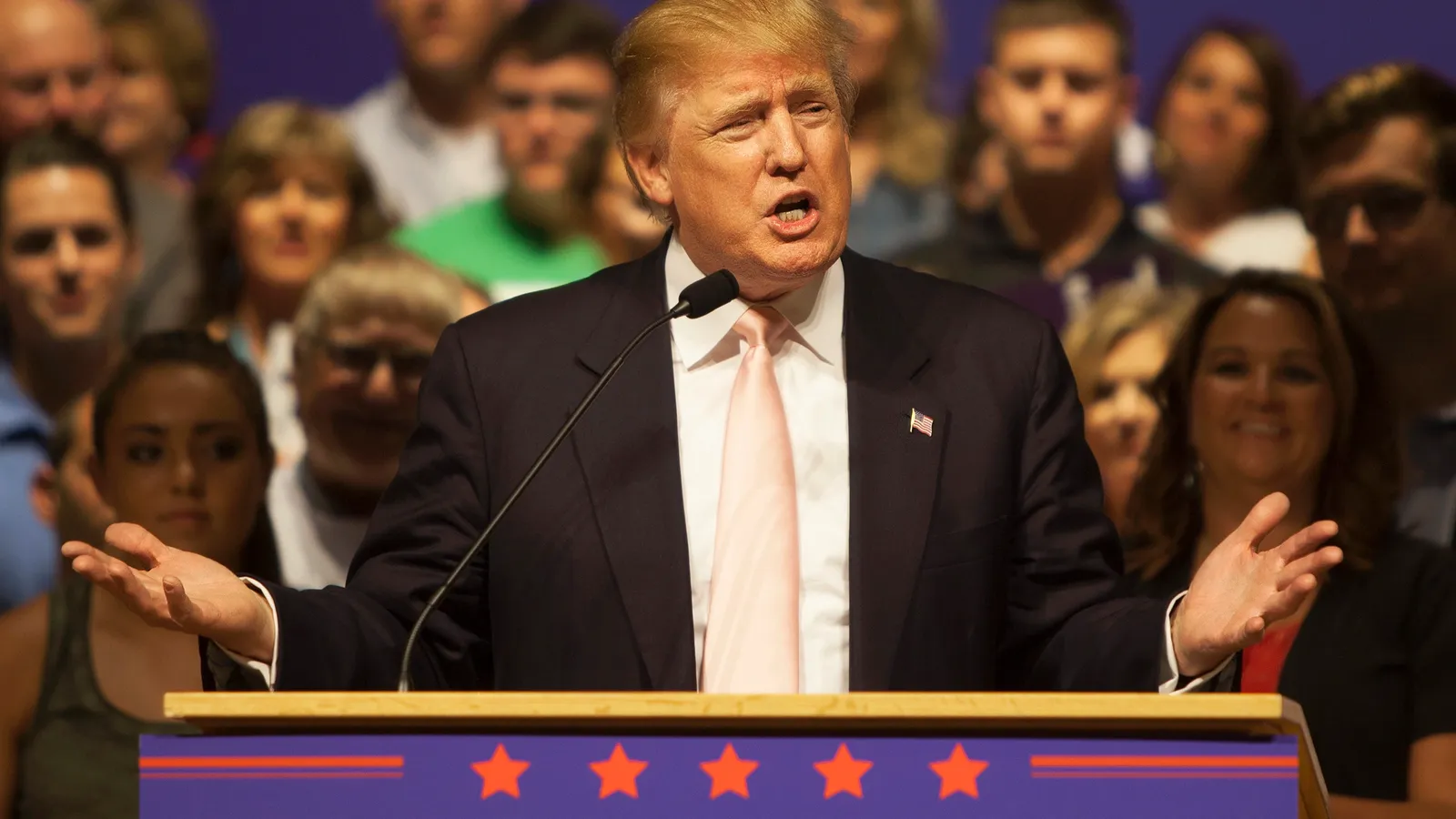 Donald Trump announces plans for a $300 billion 'America First' oil ...