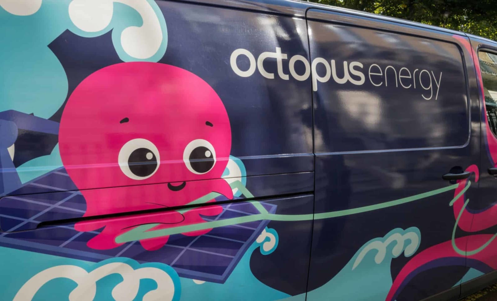 Octopus customers urged to review tariffs after £200 surge in new ...
