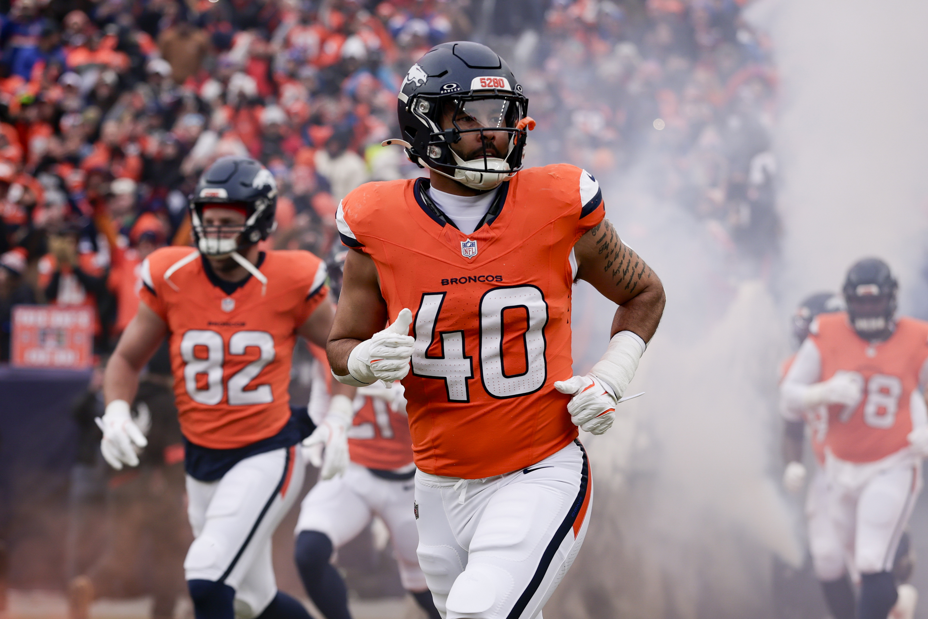 Broncos re-sign linebacker Justin Strnad to a 3 year deal worth $18 ...