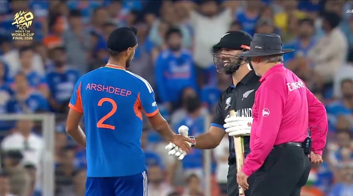 Watch: Daryl Mitchell’s angry reaction to Arshdeep Singh sparks drama