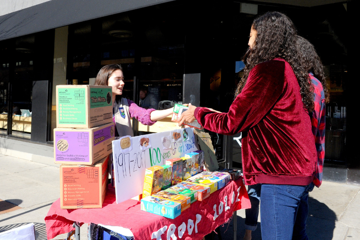 Girl Scouts 'in trouble' for cookie sales at marijuana dispensary