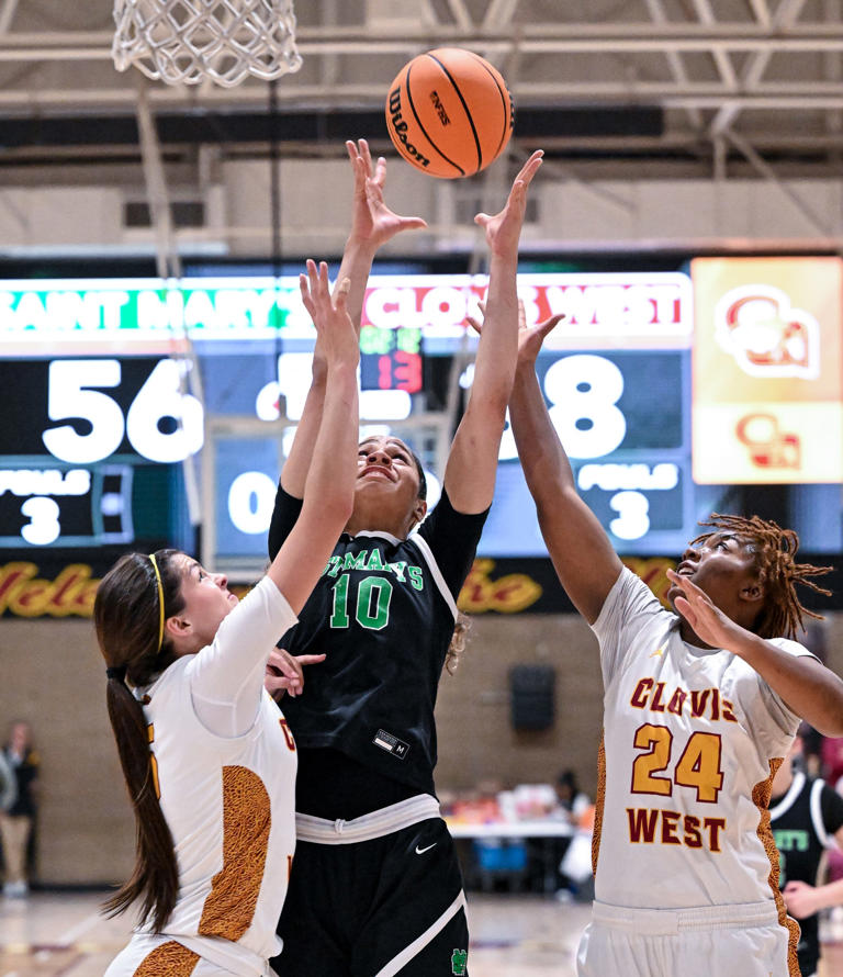 Foul trouble dooms St. Mary’s in CIF State semifinal loss to Clovis West