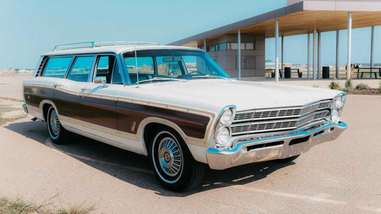 Chevy's rare muscle car had wood paneling and a third-row seat