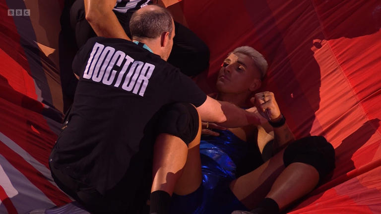 Gladiators halted after paramedics race to injured star leaving ...