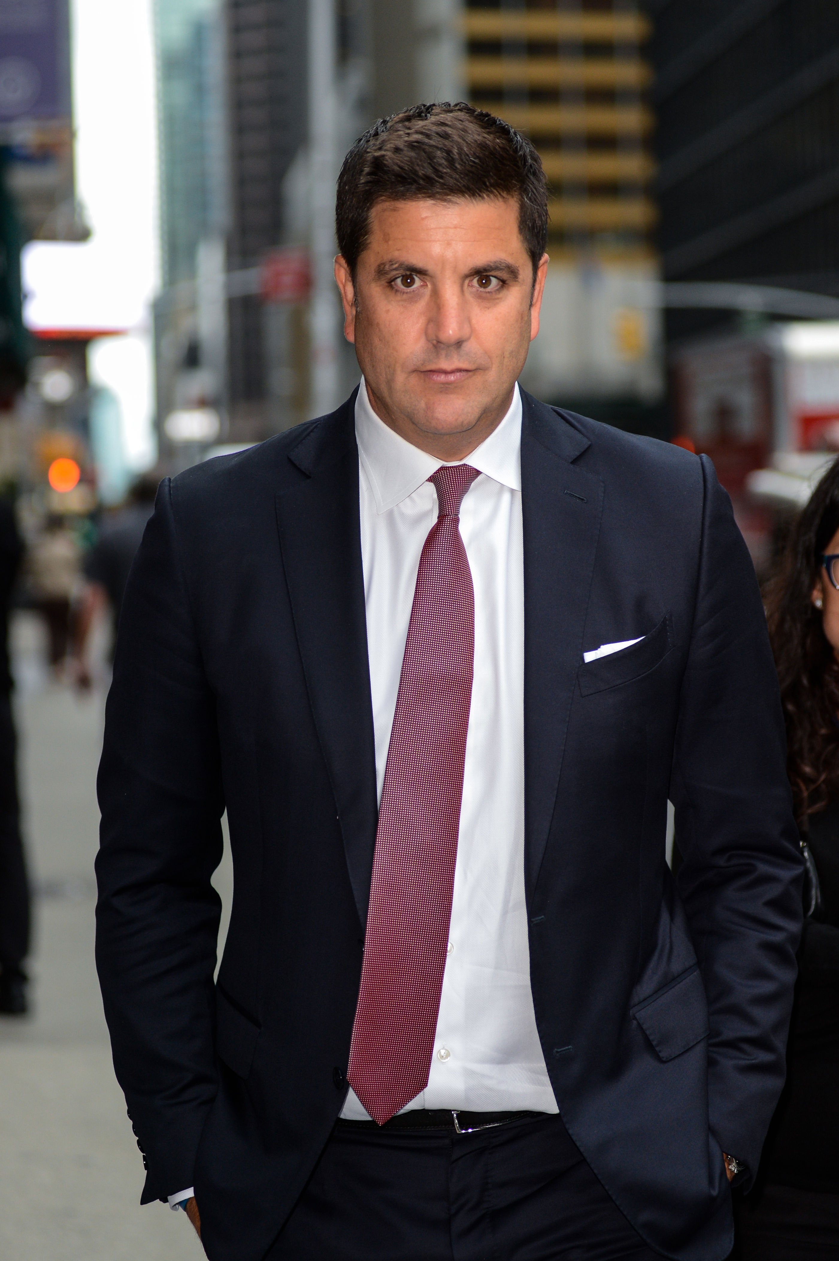 Ousted CBS anchor Josh Elliott and wife Liz Cho locked in nasty divorce ...