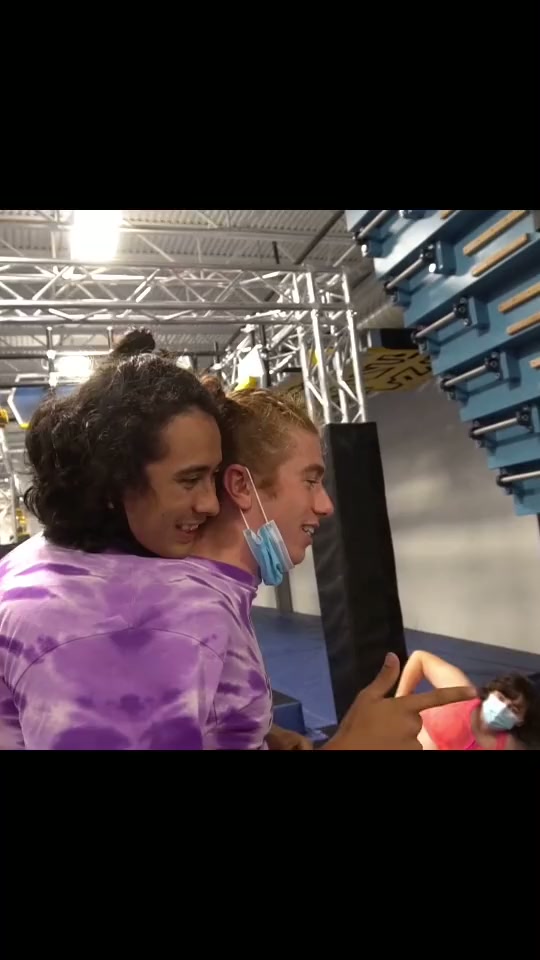 Friends debate if a kiss between bros is just platonic