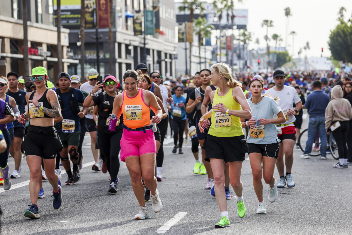 LA Marathon announces runners will get 'finisher' medals after 18 miles