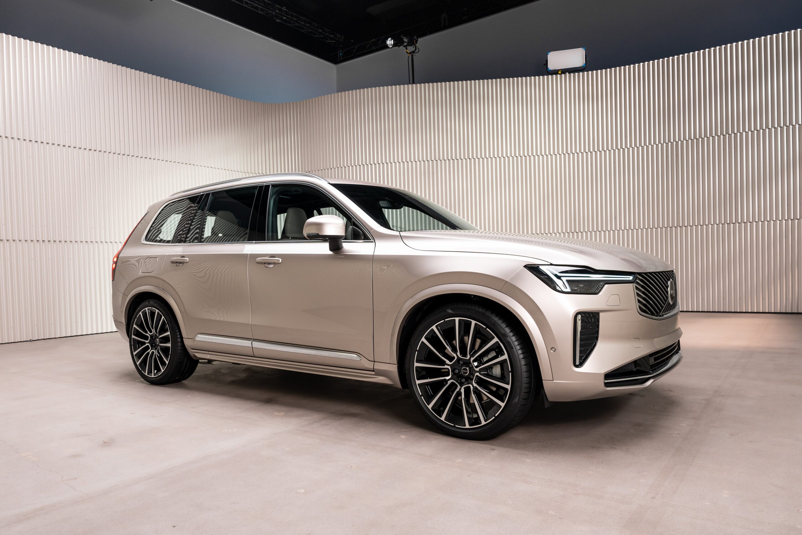 Volvo launching biggest OTA software update to 25 lakh vehicles!