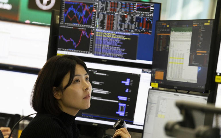 Asian markets remain cautious as war drives oil price volatility