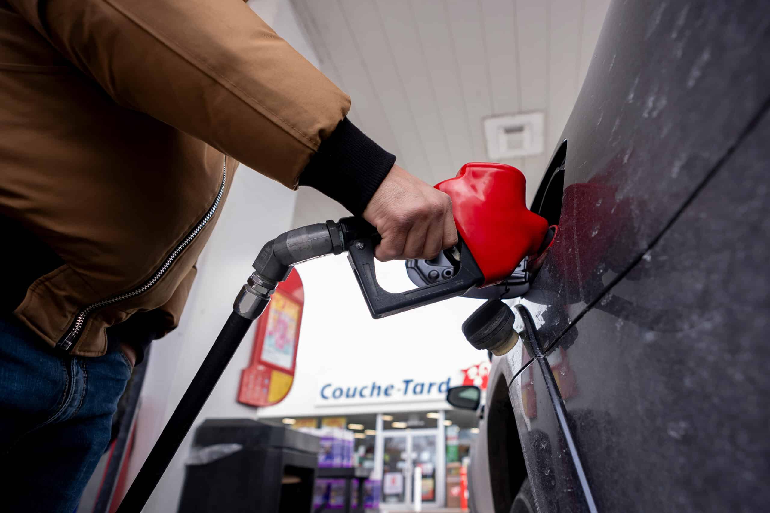 Crude oil prices surpass $100/barrel as Iran war rages on