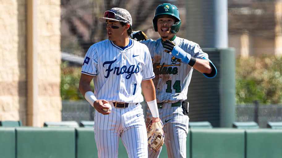 Tulane baseball splits a doubleheader at #17 TCU