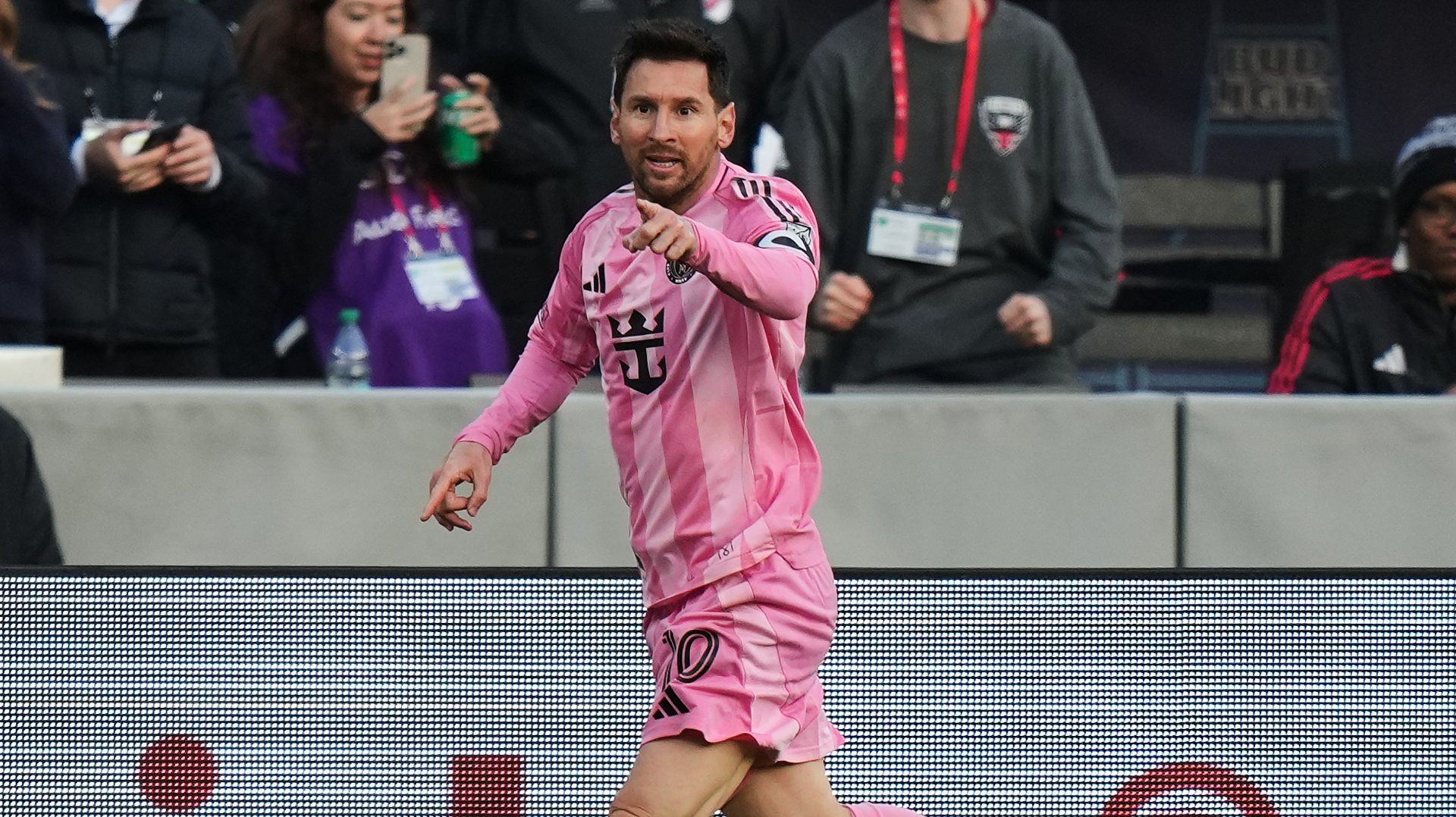 Messi llegó a 899 goles en su carrera tras victoria del Inter Miami a ...