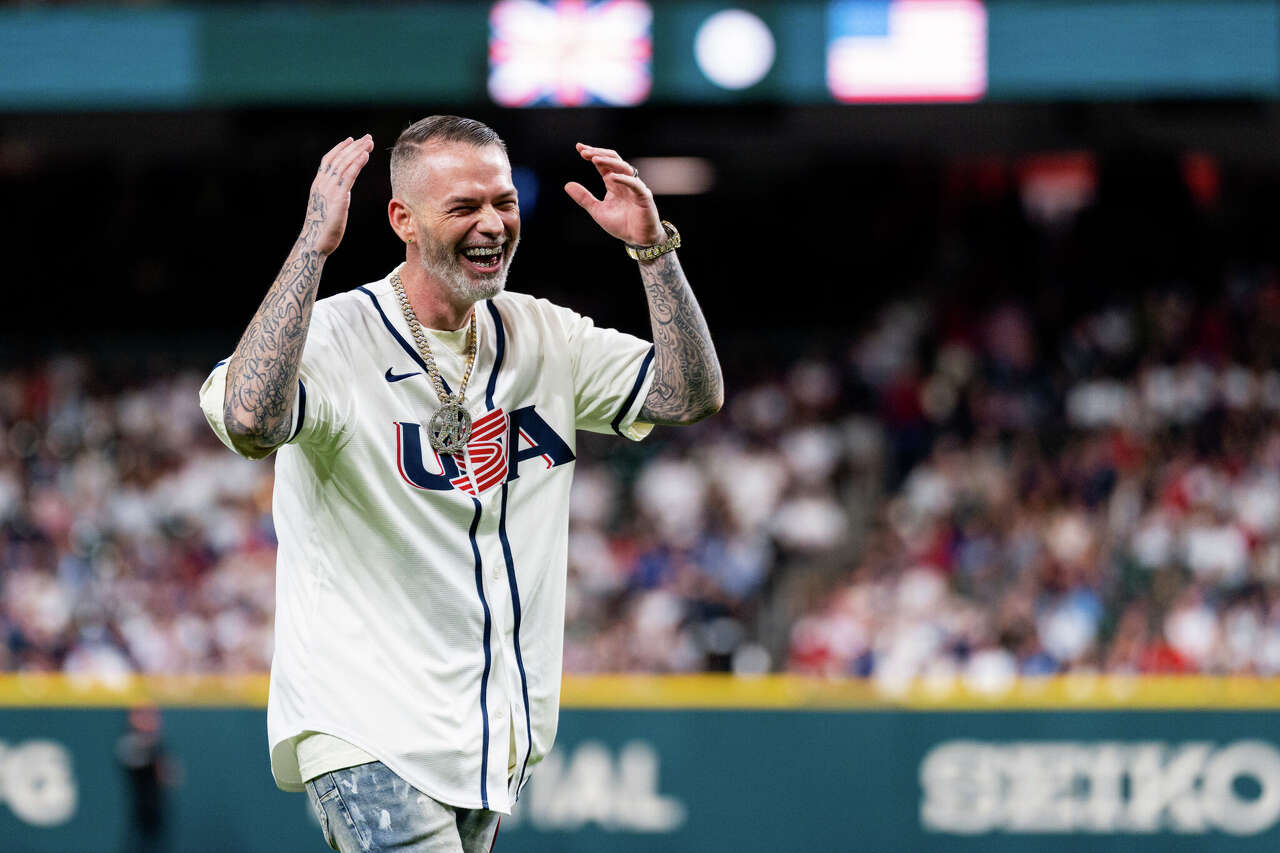 Houston's Paul Wall sails first pitch at World Baseball Classic