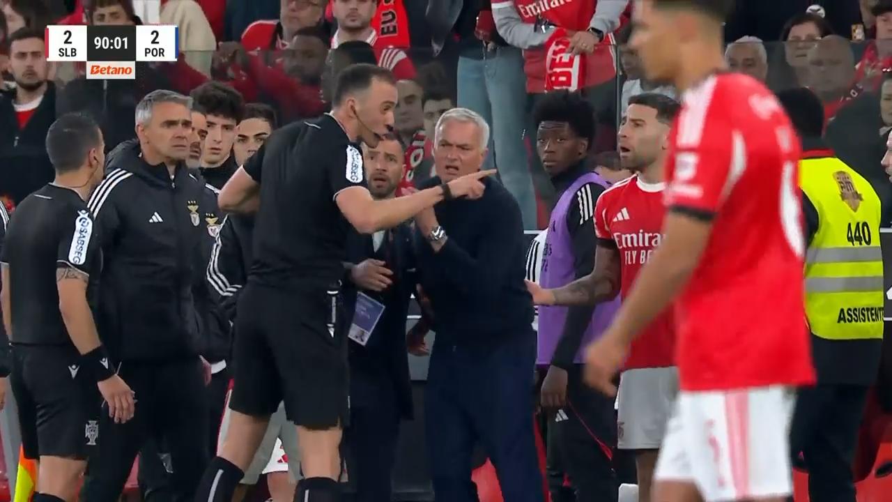Benfica fight back to hold Porto as Mourinho sees red