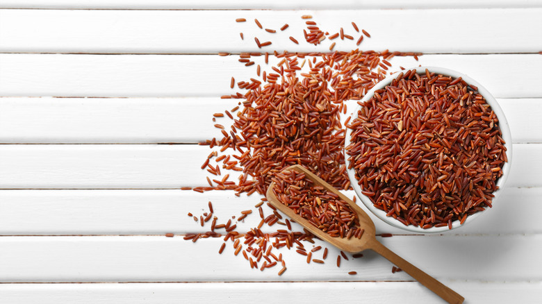 What is the best method for cooking red rice?
