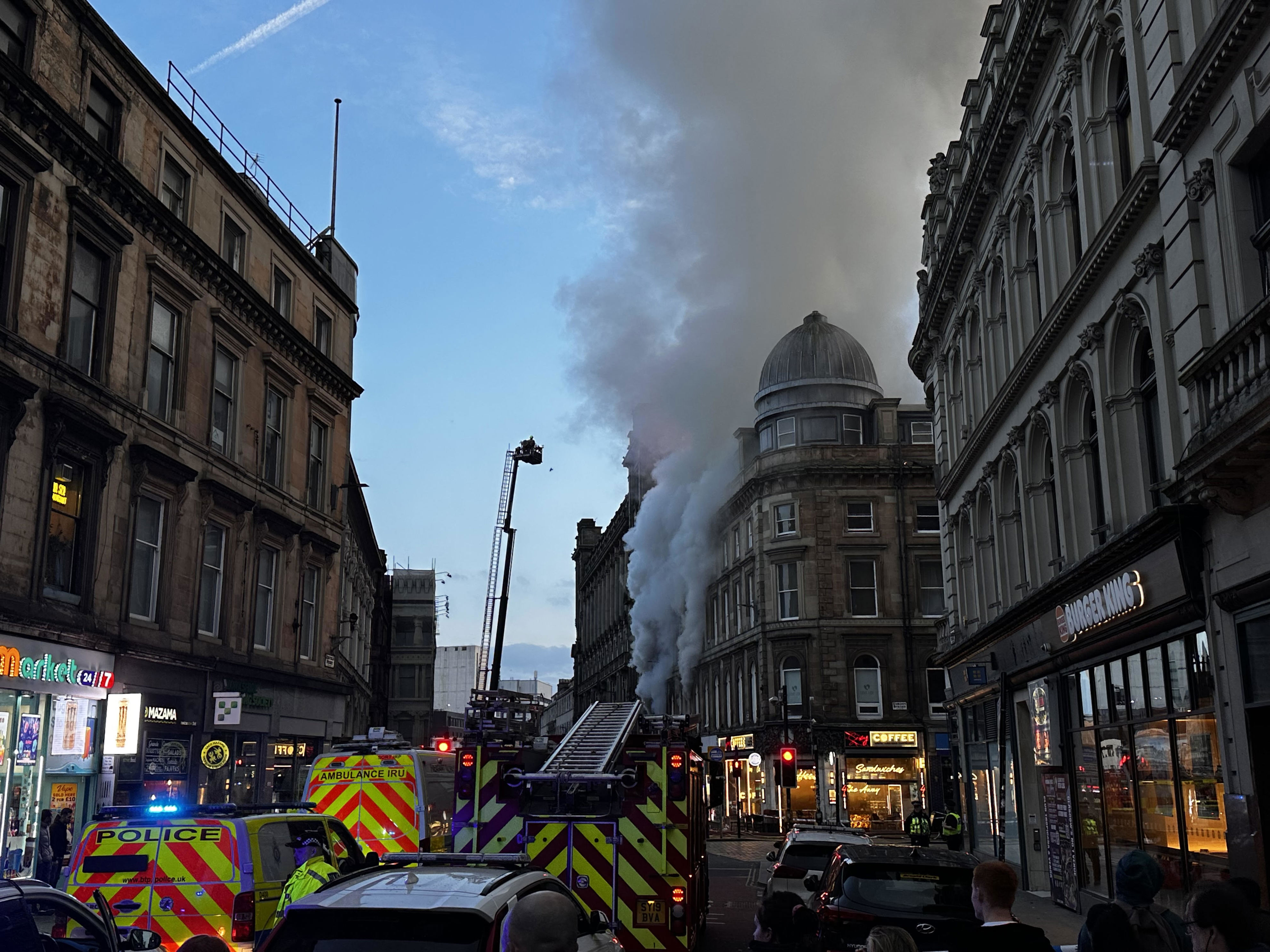 Major fire in Glasgow city centre as roads closed around Central Station