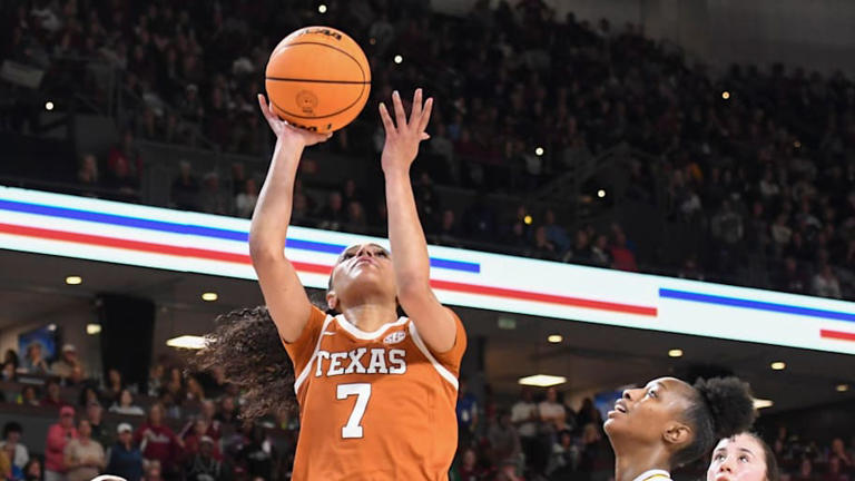 Texas tops South Carolina to claim first SEC title in program history